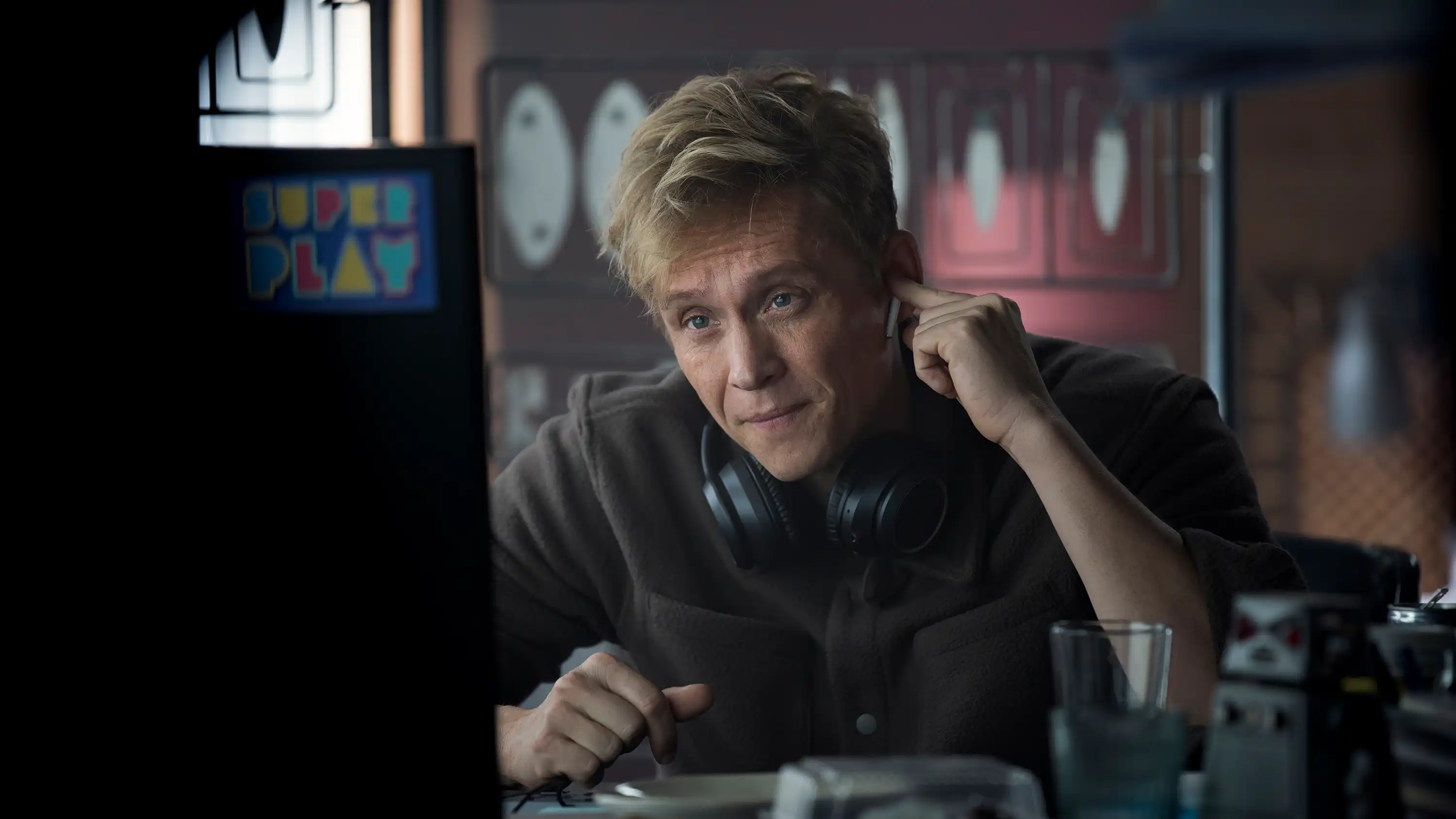 Brick - Matthias Schweighöfer | Moviefone