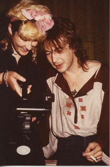 Where to Watch Aleksandr Bashlachev - In BG's communal apartment ...